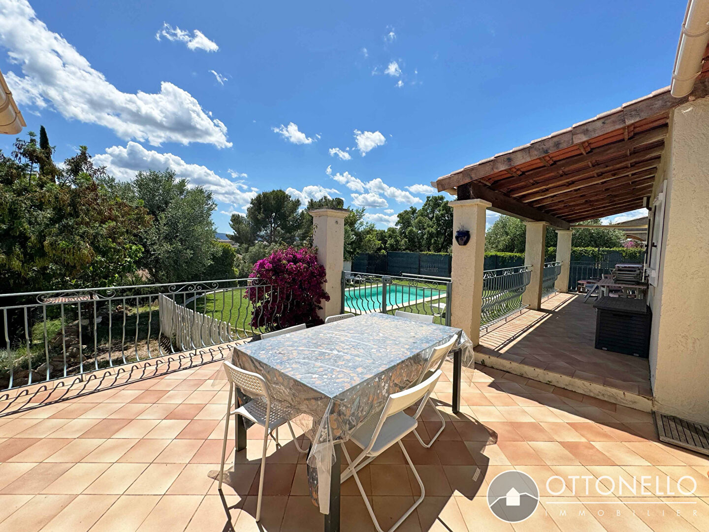 vente achat Maison-Villa ROQUEBRUNE SUR ARGENS 83520