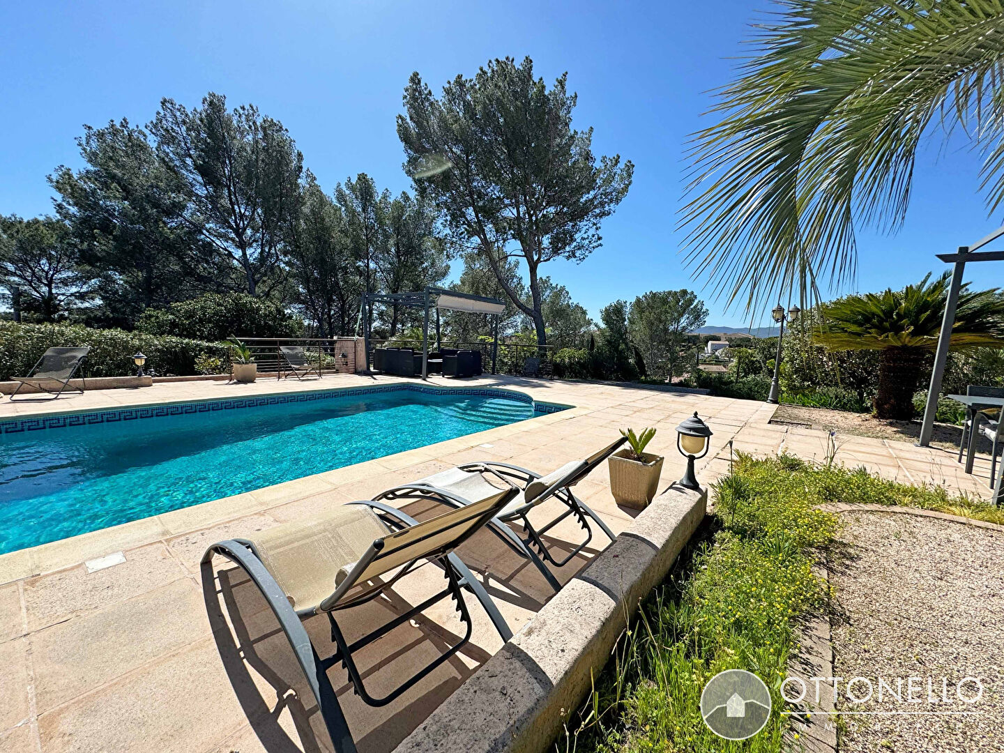 vente achat Maison-Villa ROQUEBRUNE SUR ARGENS 83520
